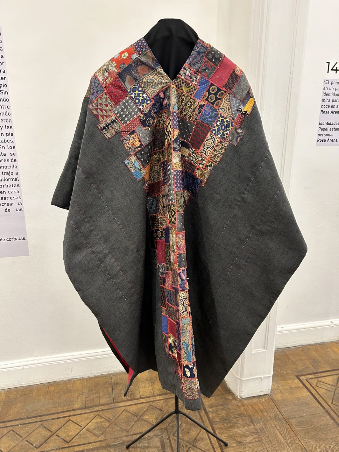 Ponchos novedosos – Espacio Claudelina